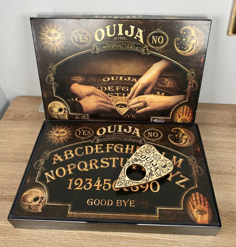 Hasbro Ouija Board Complete w/ REAL WOOD Planchette - 2018 Winning ...