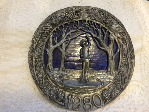 1980 MICHAEL RICKER PEWTER PLATE "CHRISTMAS IN NEW ENGLAND" SIGNED ...