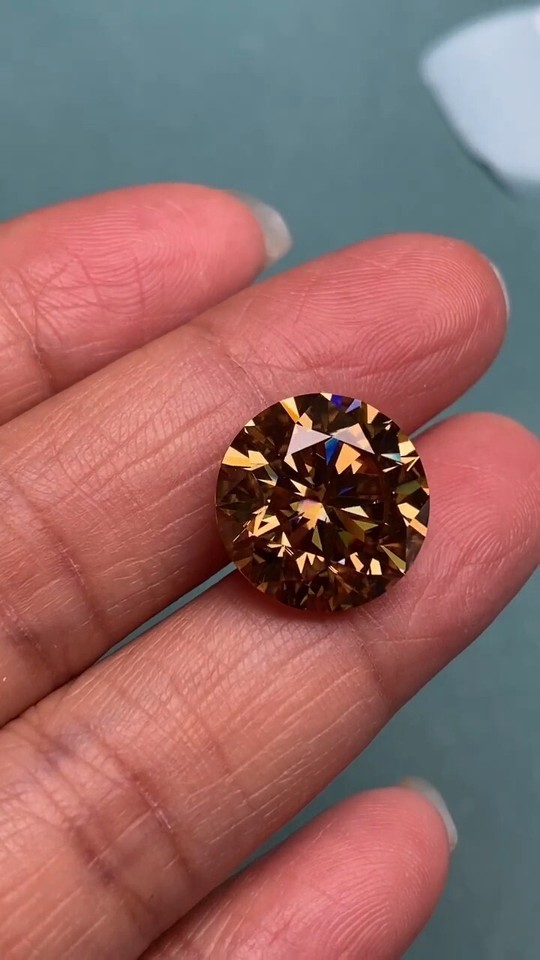 Certified Natural Diamond 14 crt Yellow Color Round Cut VSS1 Clarity D ...