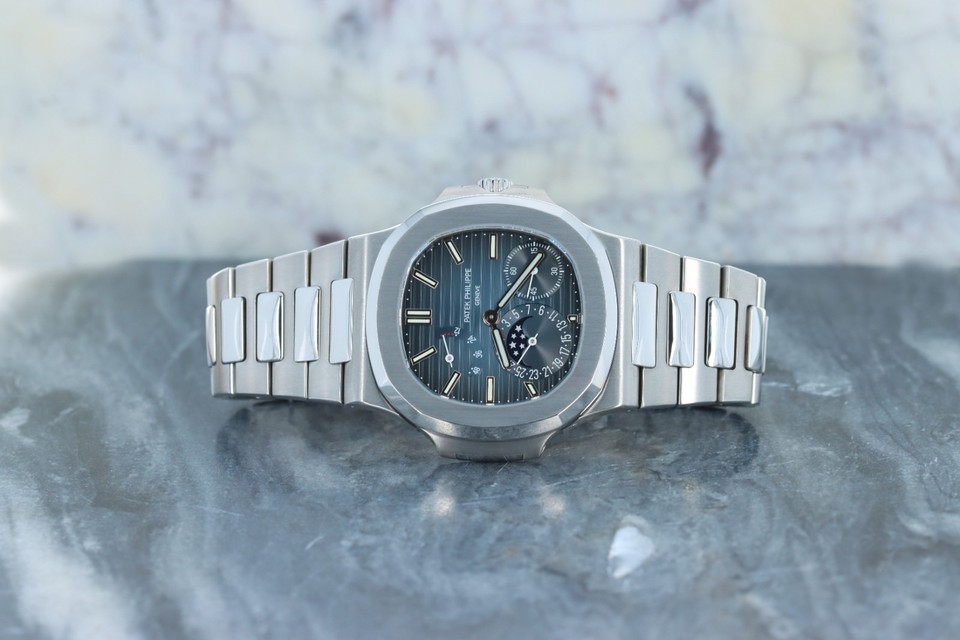 Patek Philippe Nautilus Moonphase 5712/1A-001, Blue Gradient Dial ...