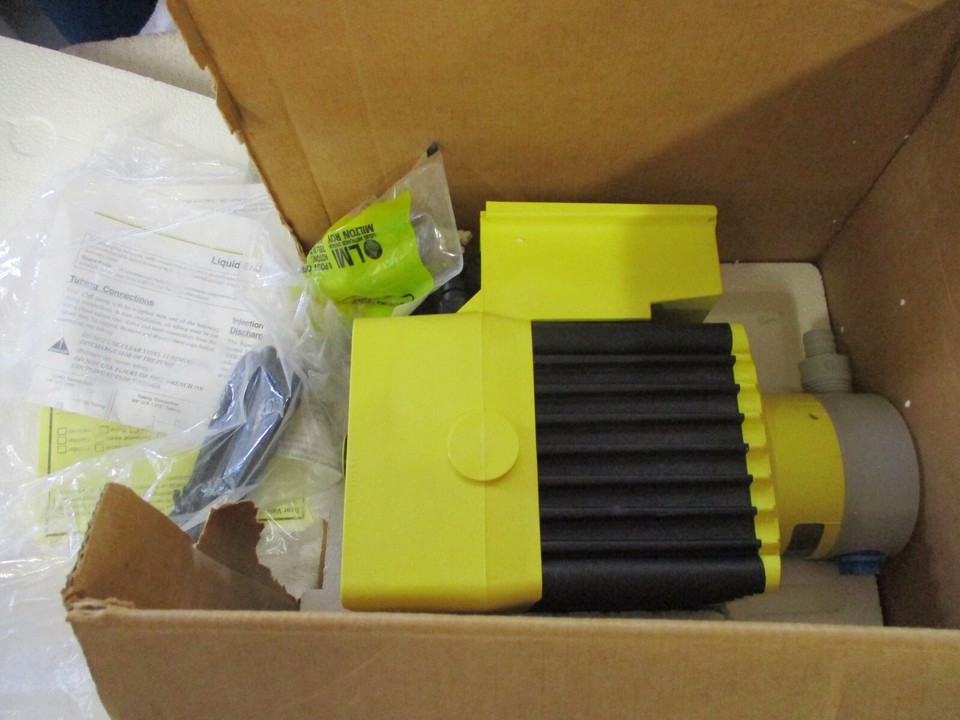 NIB LMI Microprocessor Dosing Pump B921-85HV | eBay