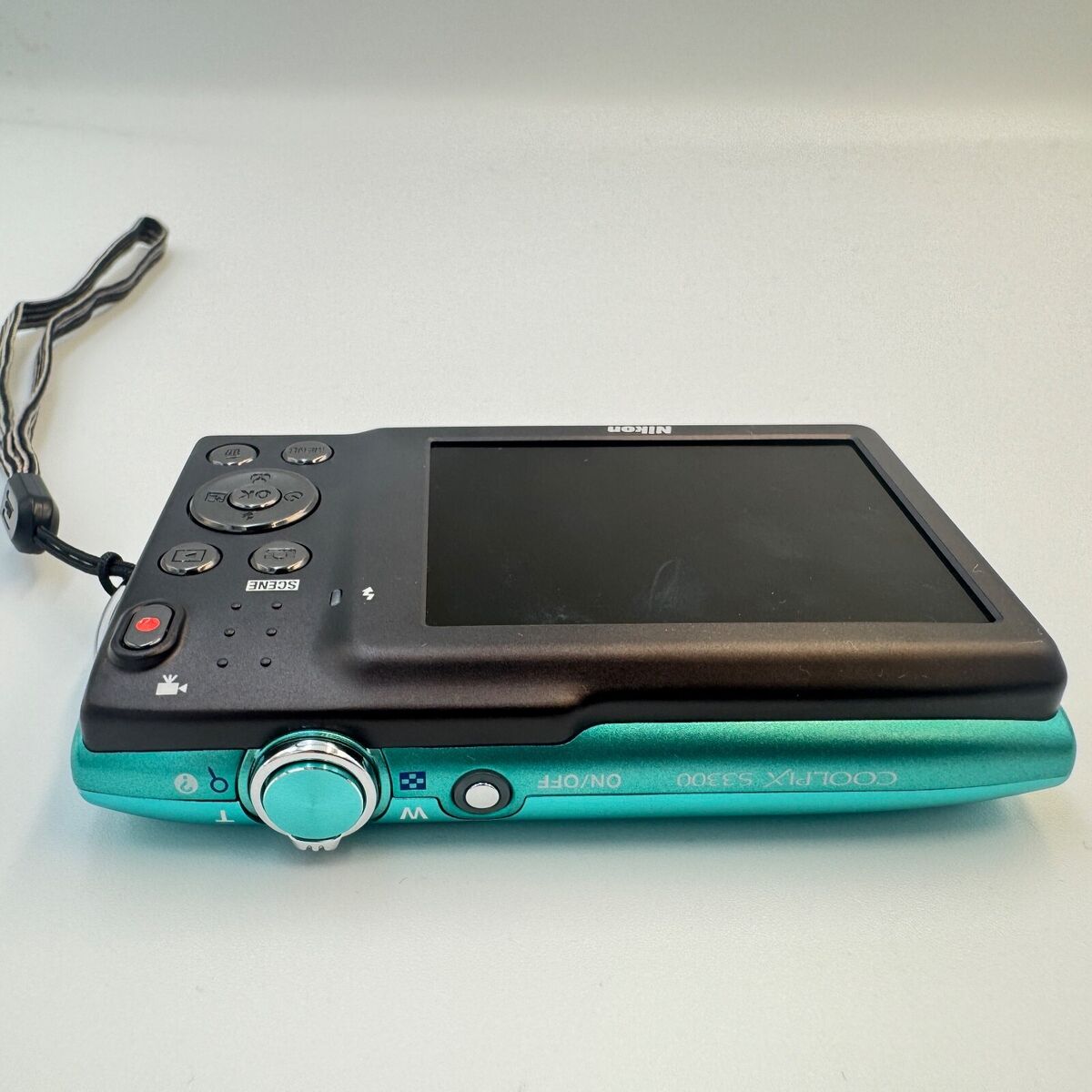 Nikon COOLPIX S3300 Green 6x Zoom 16.0MP Digital Camera From Nikon COOLPIX S3300 Green 6x Zoom 16.0MP Digital Camera From