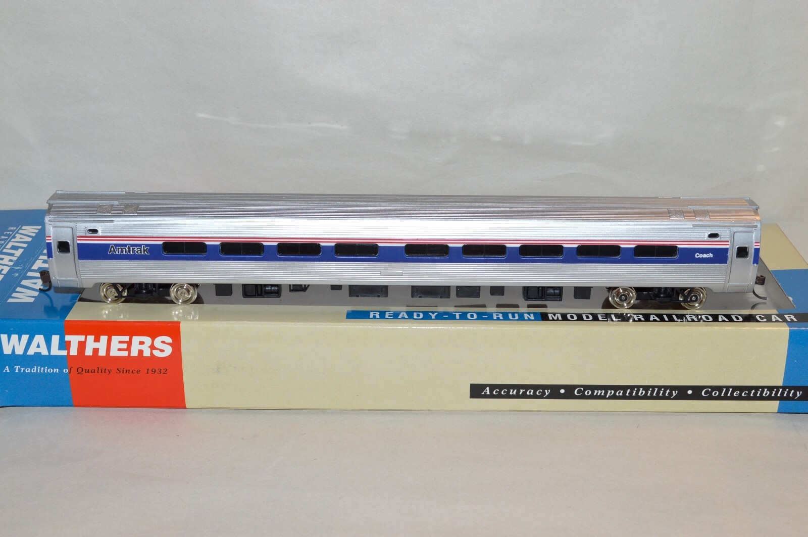 HO scale Walthers Amtrak phase 4 Amfleet 1 passenger car train COACH | eBay