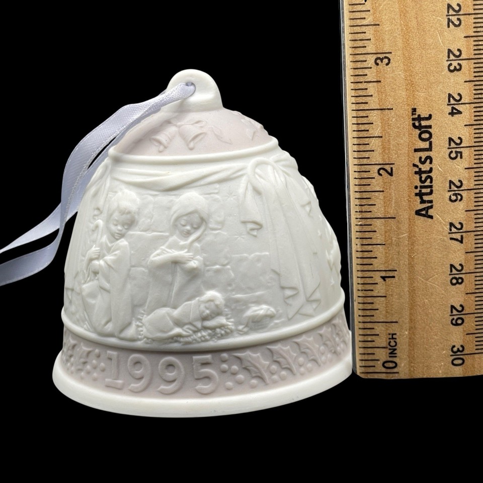 Lladro 1995 Christmas Tree Bell Ornament #16206 Nativity Praying Angels ...