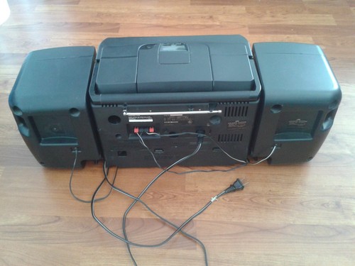 Retro JVC PC-X110 CD portable system/boombox. Read the lot description ...