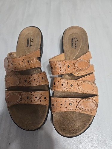 Clarks Collection Sz 7.5 Open Toe Slip On Sandals Tan/ Brown Leather ...