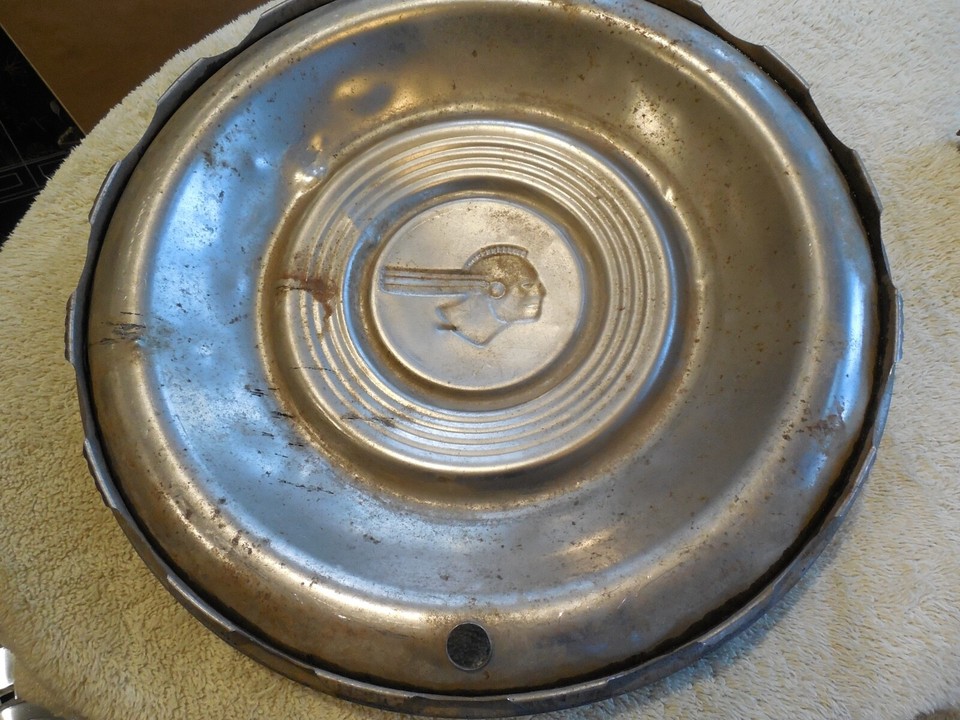 EARLY PONTIAC INDIAN HEAD CHIEF HUBCAP HUB CAP | eBay