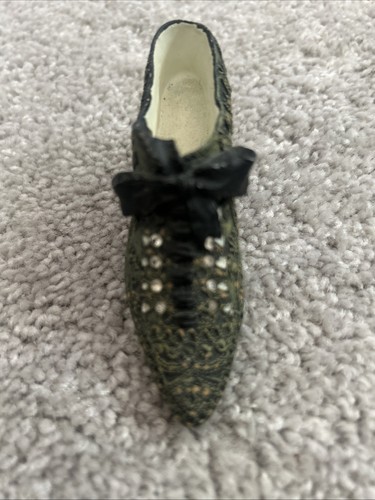 My treasure shoe figurine. Kingsbridge Int. 1999 | eBay