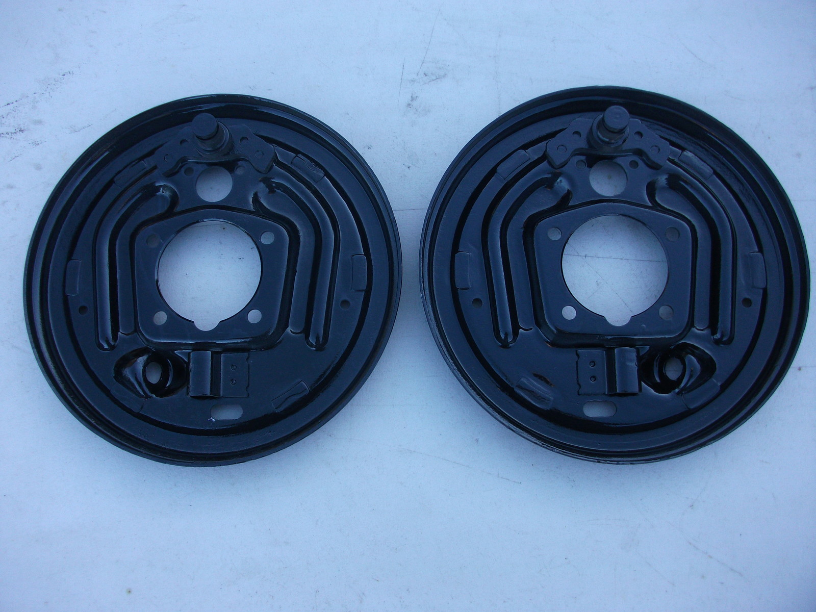 BANJO DIFF HOUSING REAR DRUM BRAKE BACKING PLATES SELF ADJUSTING to HD ...