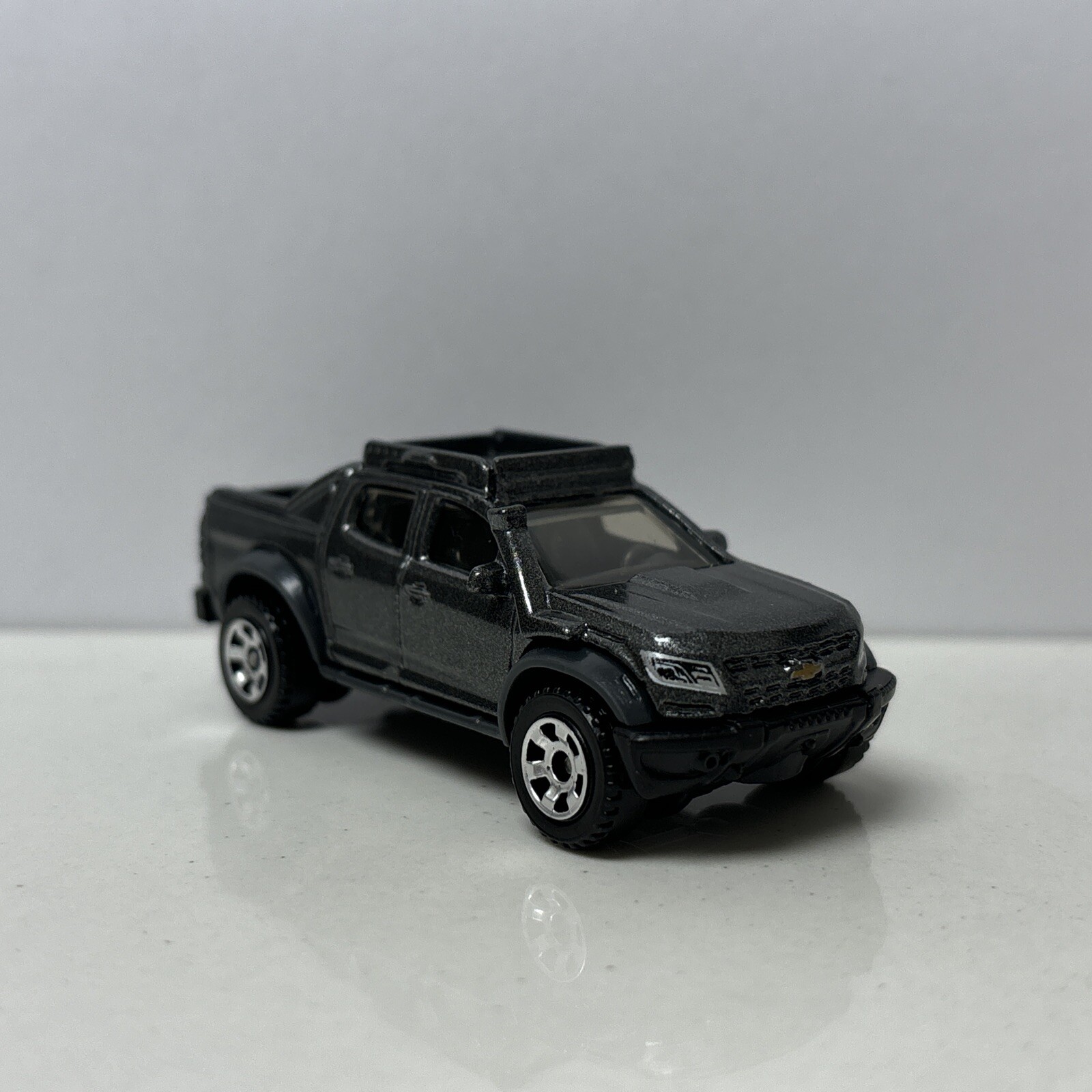 2016 16 Chevy Colorado Xtreme Collectible 1/64 Scale Diecast Diorama ...