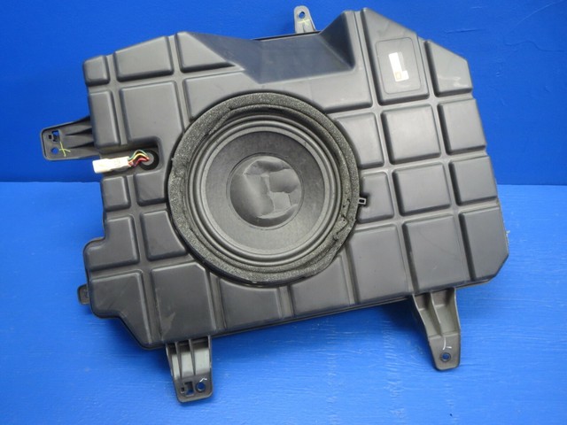 2006 Toyota Sienna OEM JBL Rear Subwoofer PN 86150AE030 for sale online ...