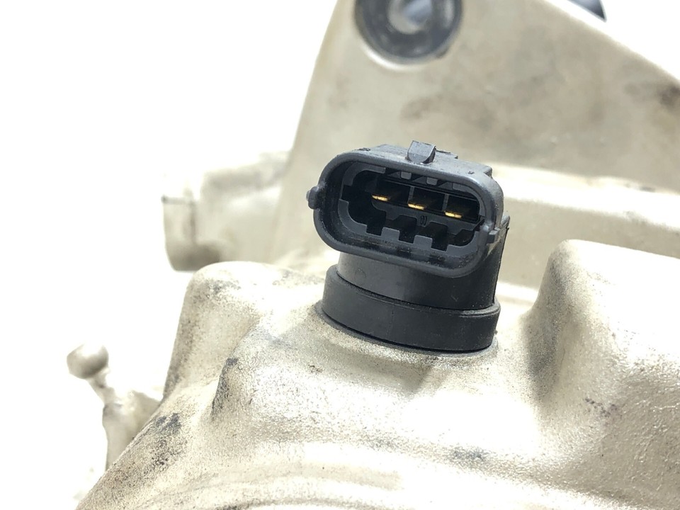 2011-2018 PORSCHE CAYENNE S 4.8L LEFT DRIVER ENGINE VALVE COVER OEM. | eBay