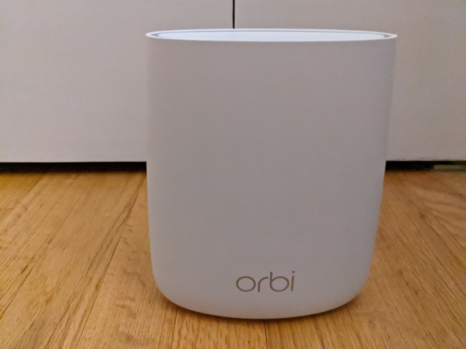 NETGEAR Orbi RBS20 AC2200 Tri-Band Wi-Fi Coverage Whole Home Satellite ...