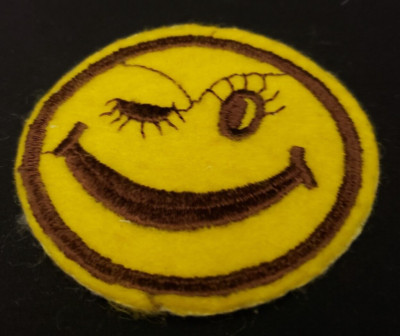 Vintage Smiling Wink Face Sew On Patch - Yellow / Brown 3" | eBay