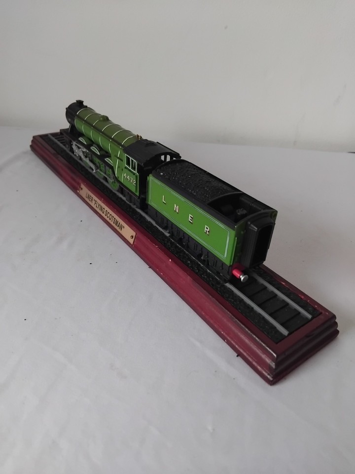 LNER “Flying Scotsman” model steam train | eBay UK