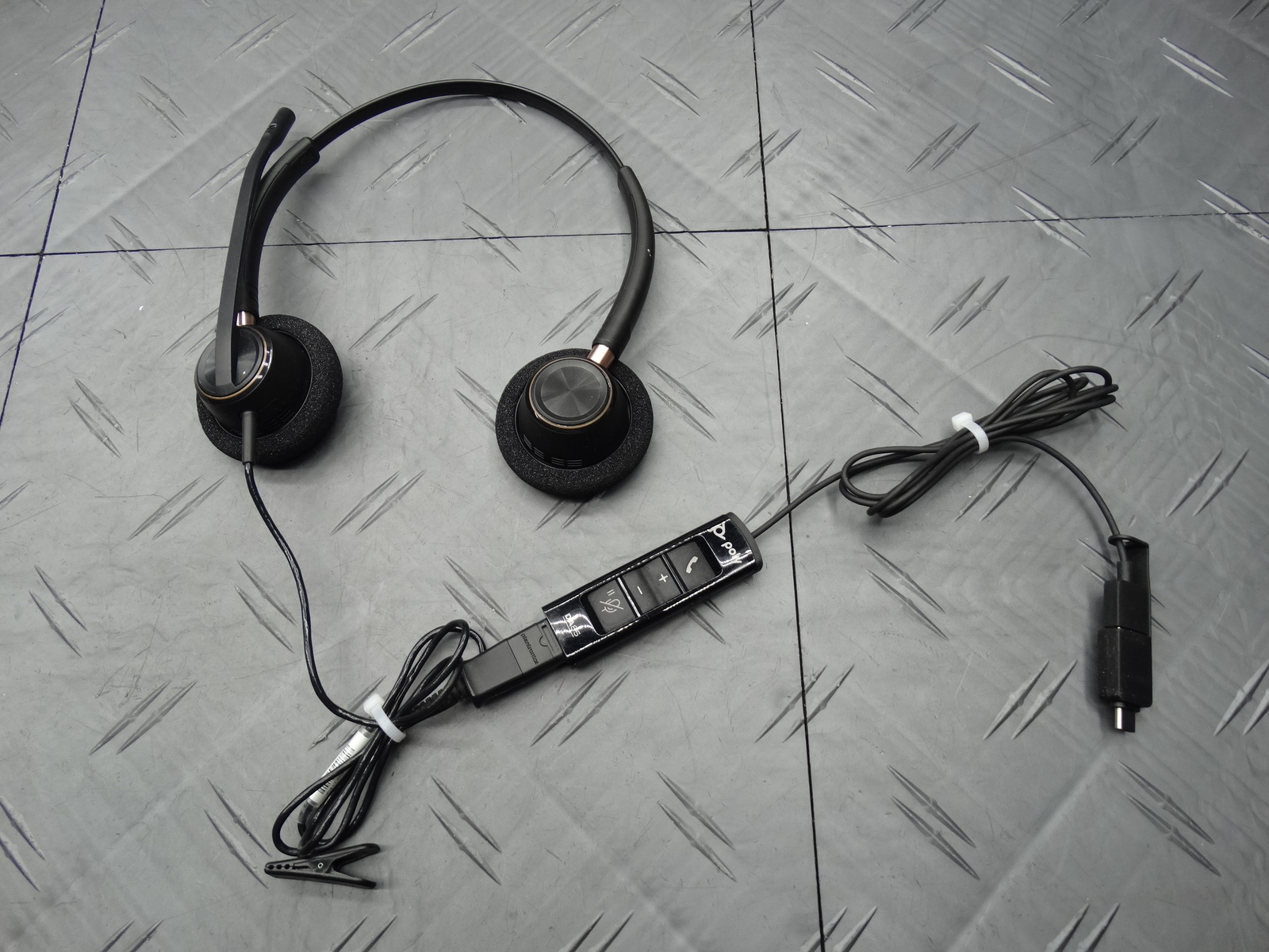 Plantronics HW520 Headset + Poly DA85-M Headset Adapter Complete | eBay