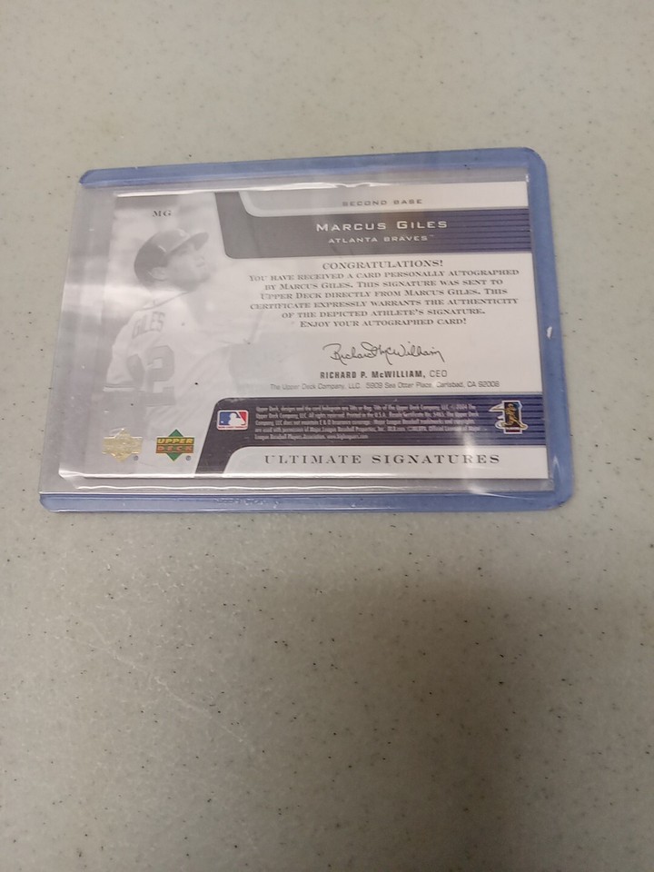 2004 MARCUS GILES ULTIMATE COLLECTION SIGNATURES CARD. ATLANTA BRAVES ...