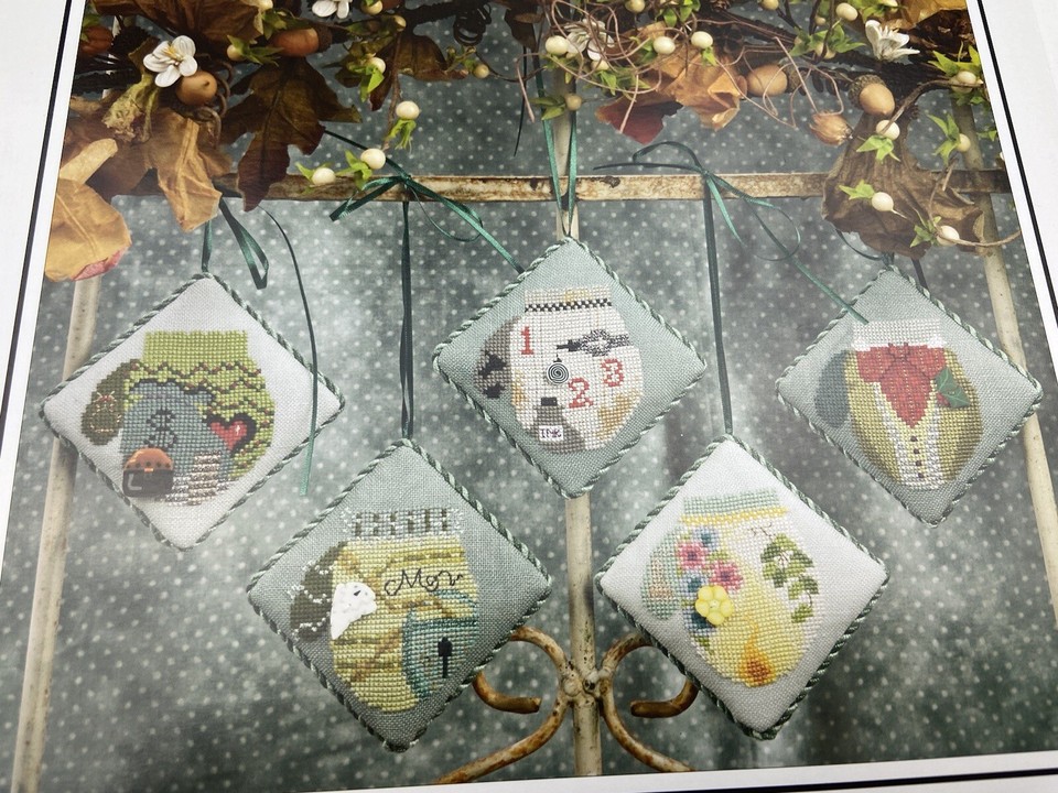 The Cricket Collection Dicken Mittens Chapter One Cross Stitch Pattern ...