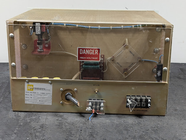 Universal Voltronics BAM-2-200V Power Supply - Untested, Signs of Use ...