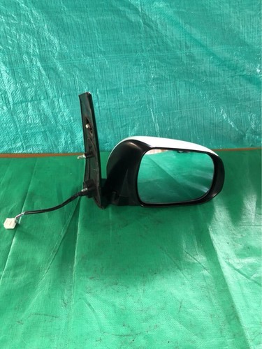 C60 genuine Estima ACR50 ACR55 right door mirror side mirror color 070 ...