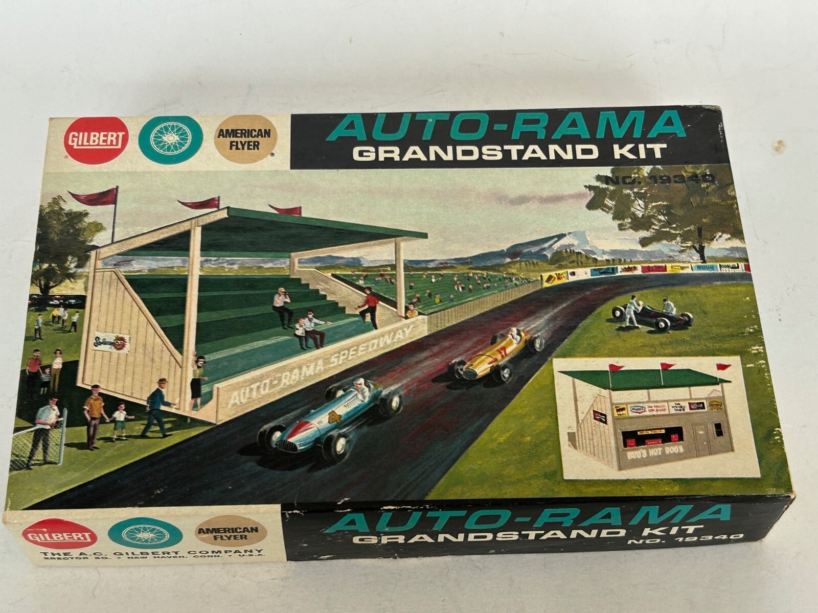 Gilbert Auto-Rama Grandstand (White/Green) for 1/32 scale slot car ...
