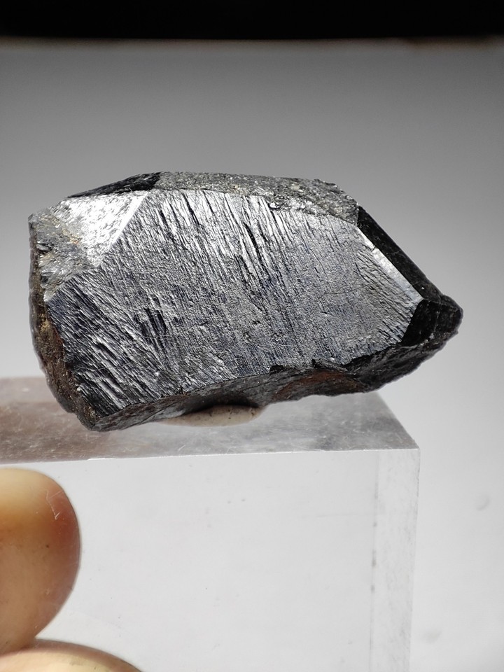 Ilmenite Terminated Crystal Having Good Lustre & Unique Growth-Zagi ...