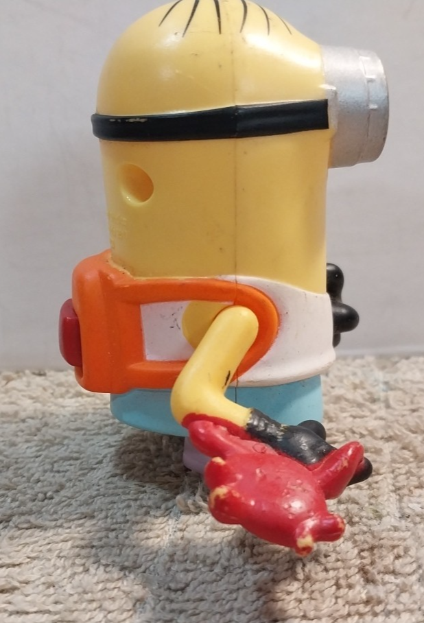 Despicable Me 2017 3 Crab Bite Minion #5 McDonald's Happy Meal Toy | eBay