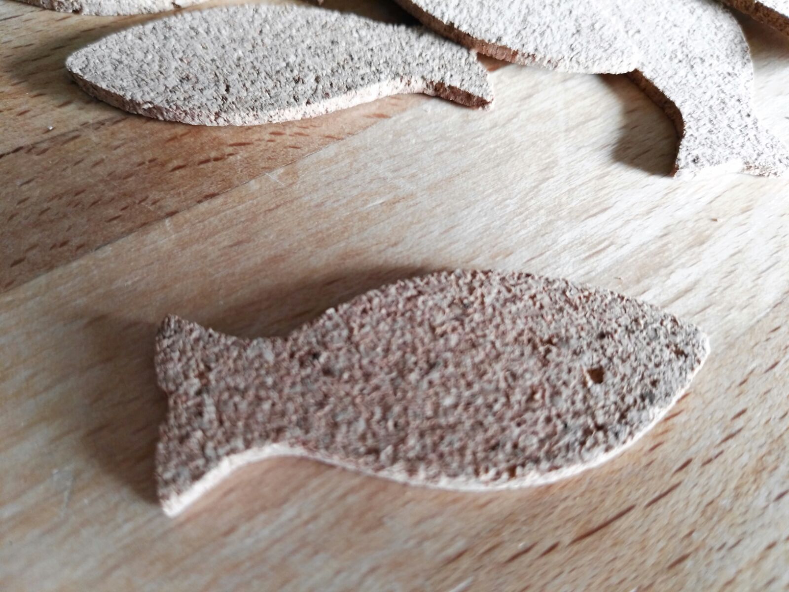 24 x Kork Fische Fisch Braun Tischdekoration Deko Glück Maritime Deko ...