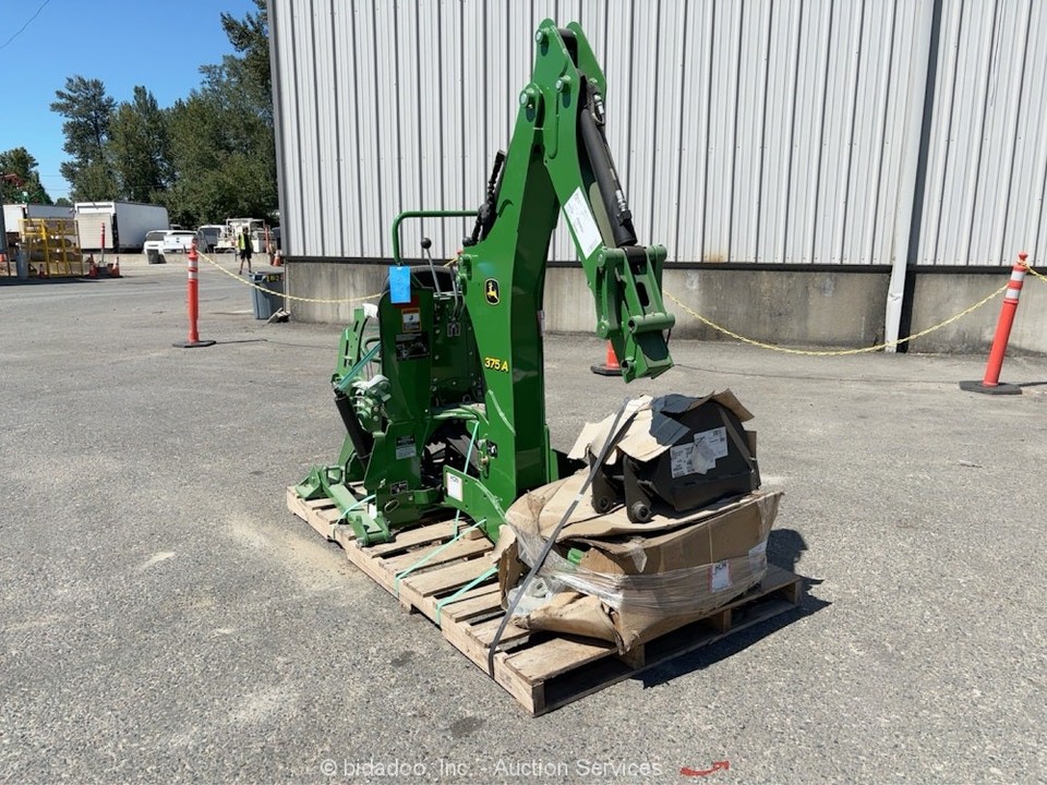 John Deere 375A Tractor Backhoe Loader Digging Boom Attachment bidadoo ...