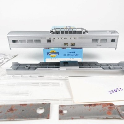 Athearn HO Scale Santa Fe ATSF Streamlined Vista Dome Passenger Car Kit ...
