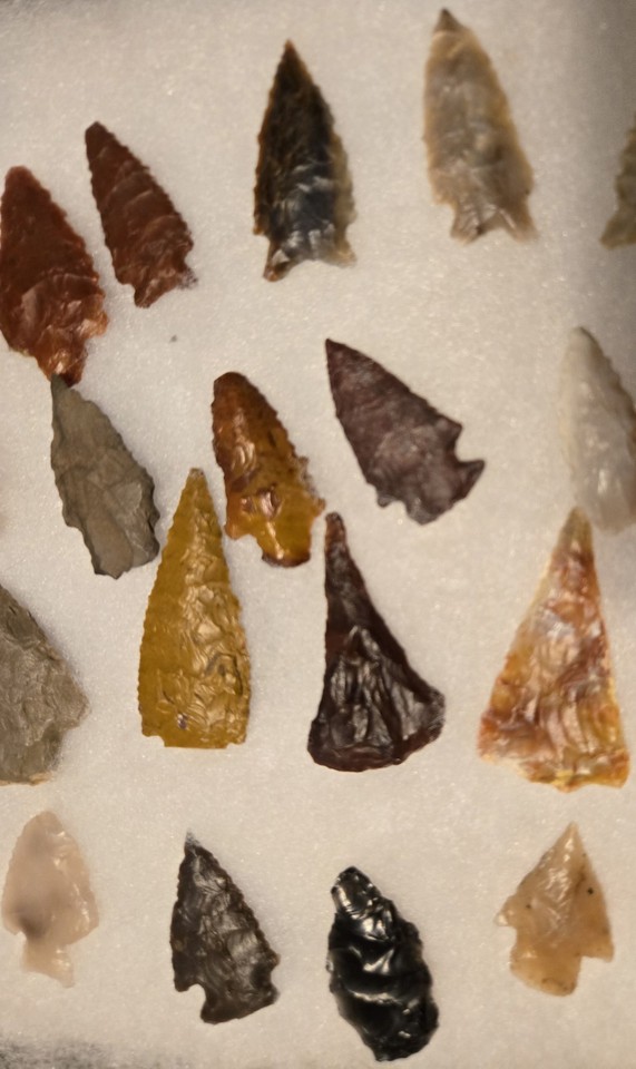 large lot of over 75 Arizona Native American made arrowheads | eBay