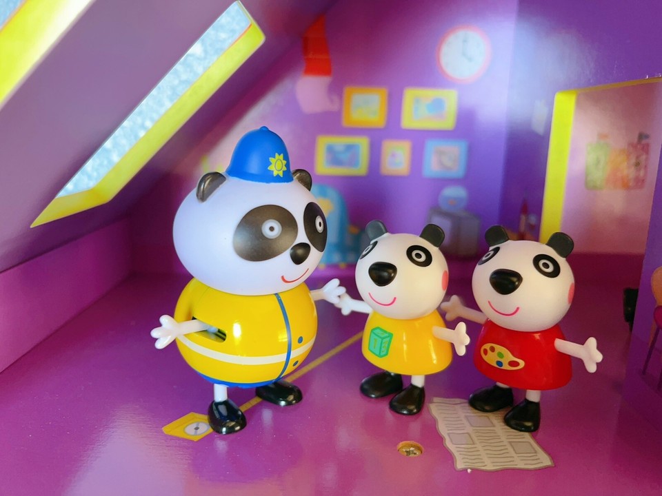 Rare Auldey Police Officer Panda (Free Gifts Hasbro Peggy & Pandora ...
