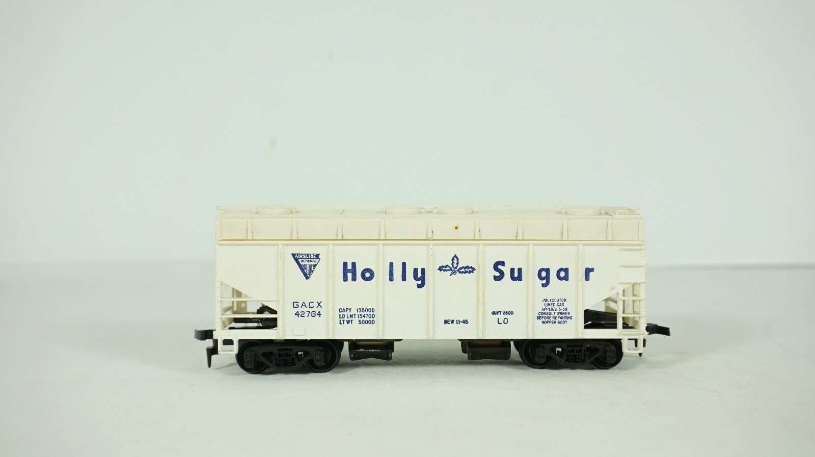 HO Scale Cargill Airflow Holly Sugar & Burlington Covered Hoppers No ...