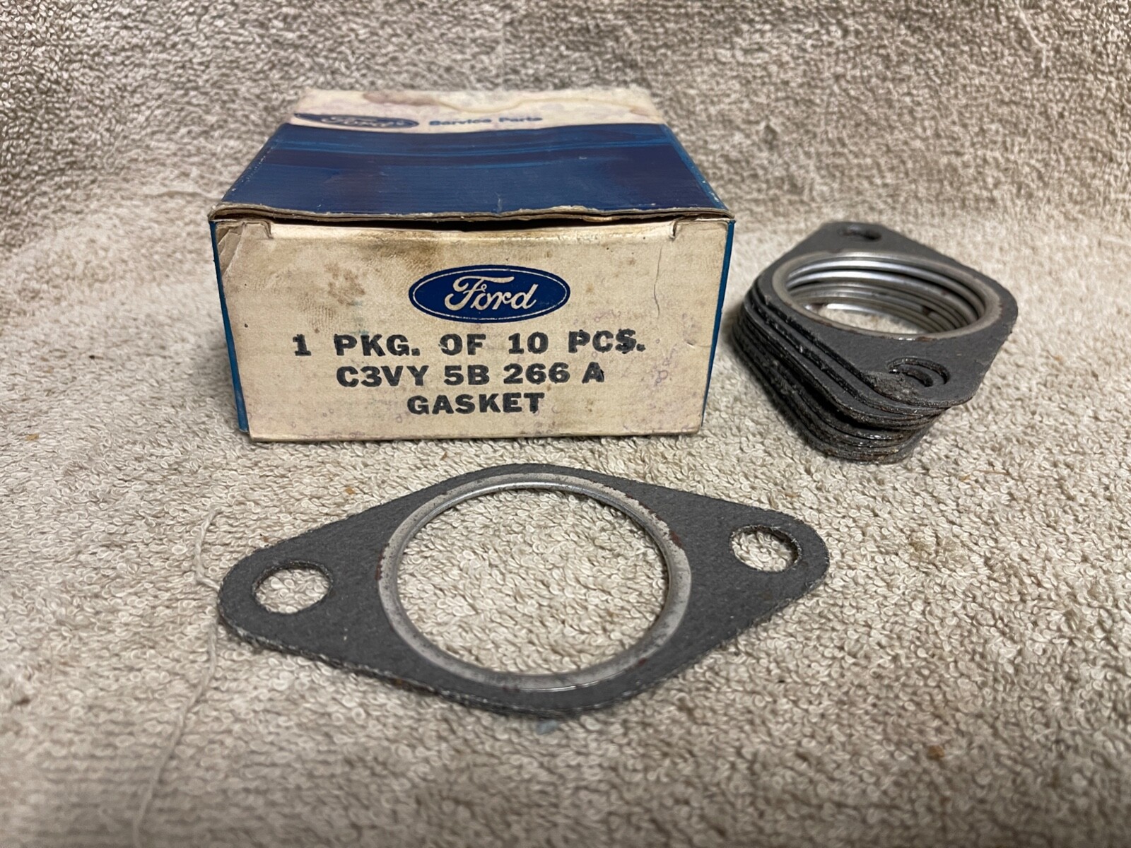 NOS FORD C3VY-5B266-A 1963-1969 LINCOLN 1965 MUSTANG EXHAUST MANIFOLD ...