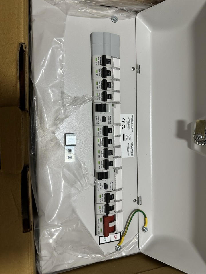 MK Honeywell 16 Way Metal Consumer Unit Fuse Board M16WSD2100RCD10MCB ...