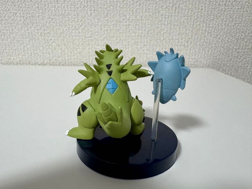Rittai Pokemon Zukan Larvitar Pupitar Tyranitar Figure | eBay