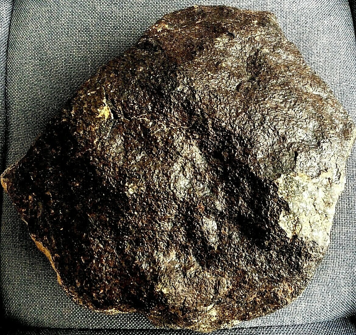 Martian Volcano Erupted Meteorite 2,737.05 gram, NWA 7635 Rare with ...