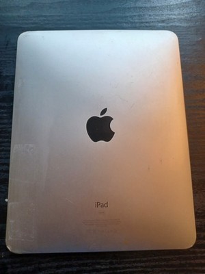 Apple iPad First Generation with 64GB Storage with cracked screen ...