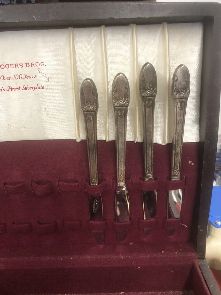 1847 Rodgers Bros FIRST LOVE Silver Plated Flatware Silverware 51 ...