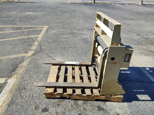 SKYTRAK 10K ATLAS FORKLIFT 6000M 6,000LB CAPACITY SIDE SHIFT CARRIAGE ...