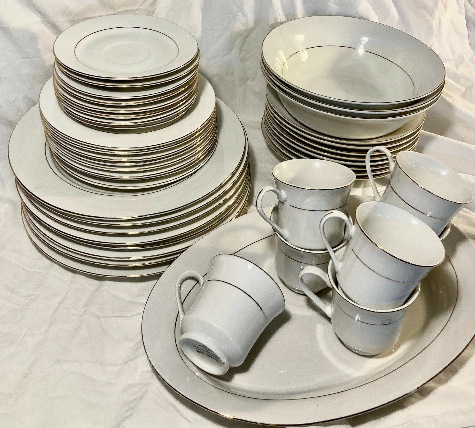 43 pc Classic Gold China Set - Service for 8 plus Serving Dishes | eBay