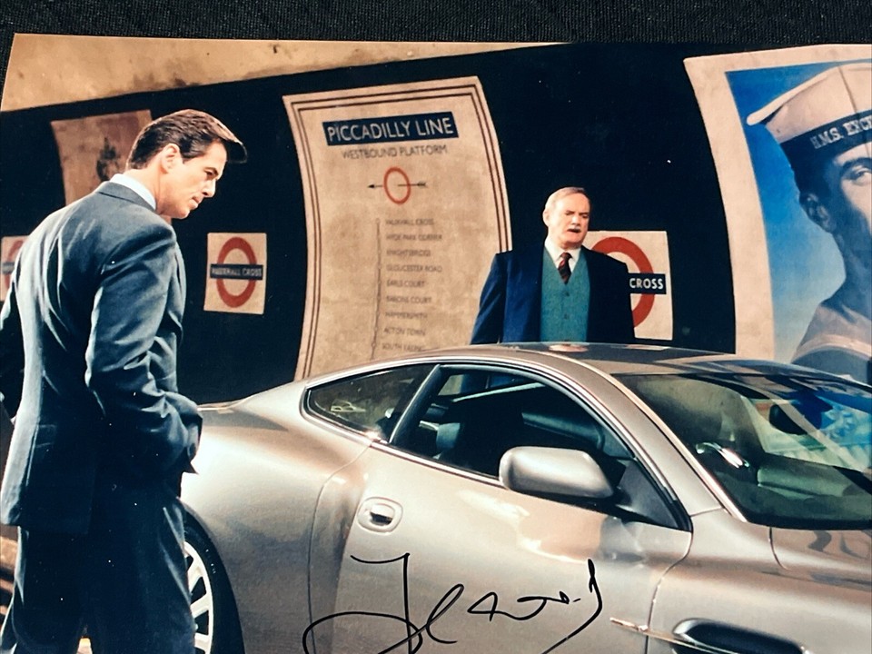 JOHN CLEESE James Bond DIE ANOTHER DAY 8x10 Signed Autograph Car ...