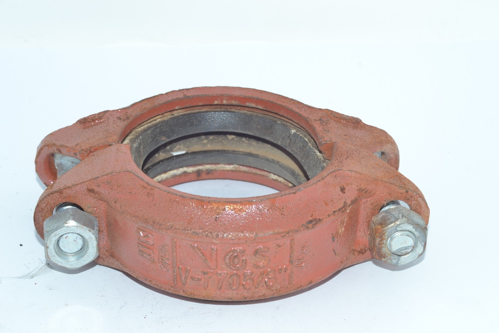 2" grooved coupling VGS LOT (6) v-7705 2" standard flexible pipe clamp ...
