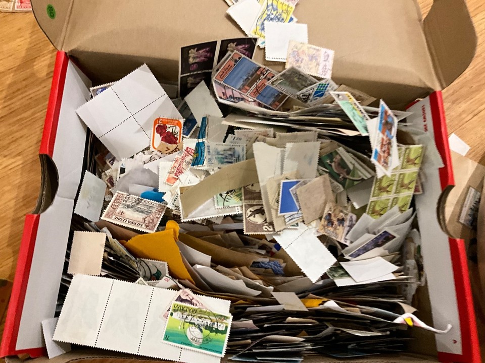 Gb and World Stamp 8kg on and off paper huge sorting lot boxHOOH | eBay