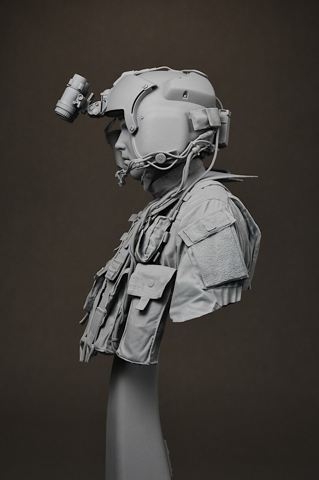 1/9 U.S. Army Apache Pilot Bust R34-B09 by R2 Miniatures | eBay