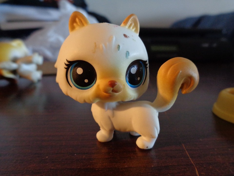 AUTHENTIC Lps Littlest Petshop lot of 3 PLUS 2 food bowls | eBay