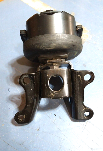 TOYOTA ENGINE MOUNT RIGHT BRACKET 12311-0P150 12361-0P130 2GRFKS TACOMA ...