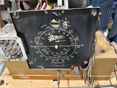 Nice Zenith model 7-S-363 tube radio chassis and glass | eBay