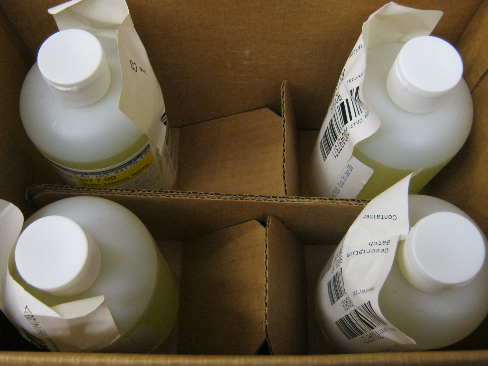 PARTIAL CASE OF 4 VWR 34170-130 pH 7.00 BUFFER SOLUTION YELLOW 500mL | eBay