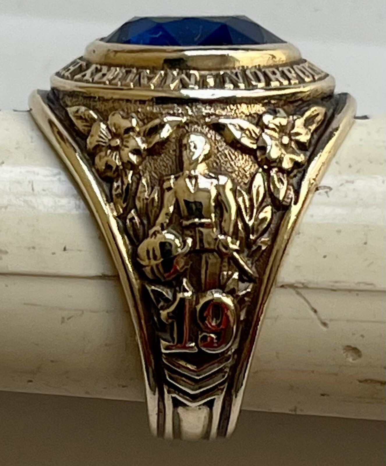 1957 MAURY HIGH SCHOOL 10K CLASS RING, NORFOLK, VA, 7… - Gem